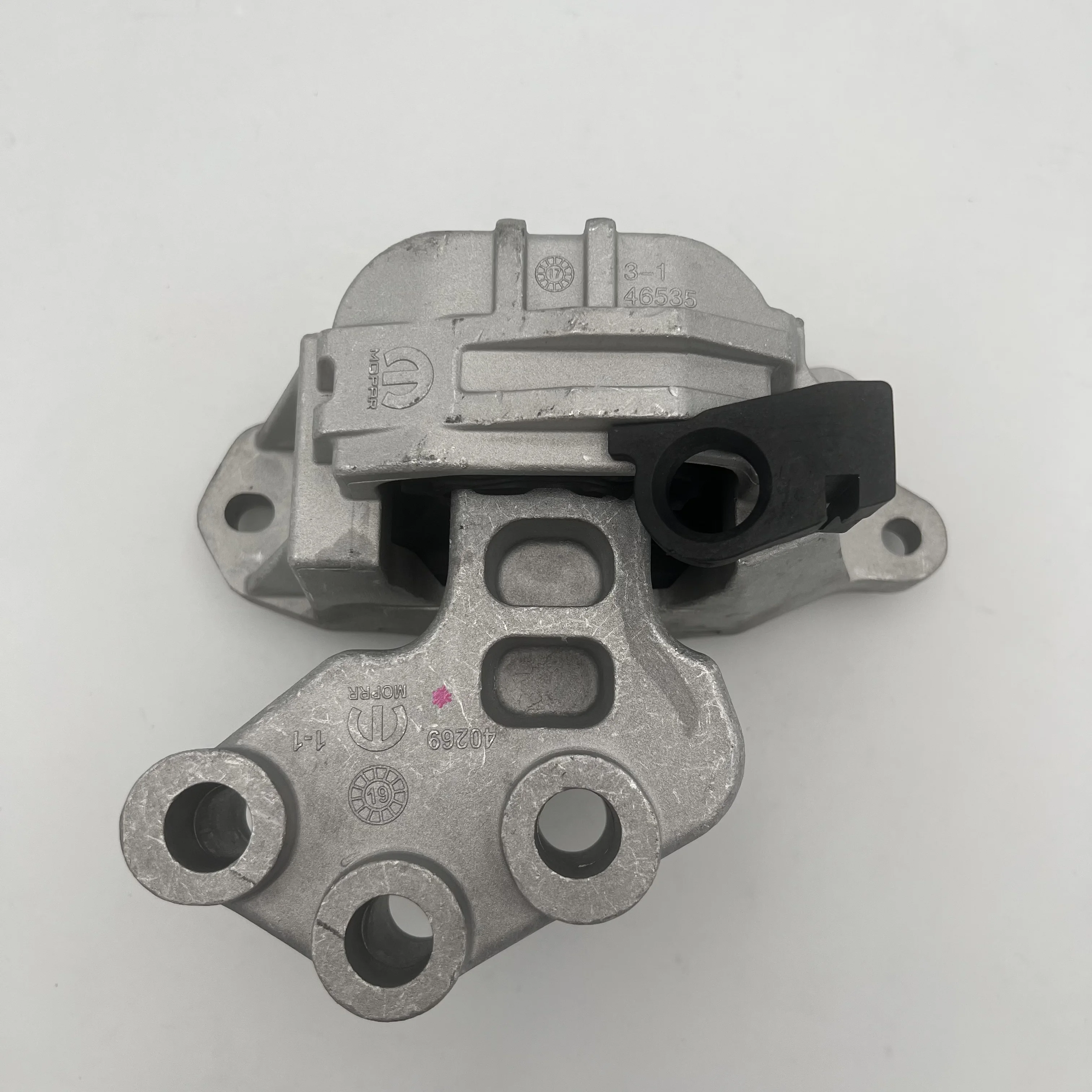 Auto Parts Engine Motor Mount For Jeep Renagade Bq 1.4t 2014-2020 ...