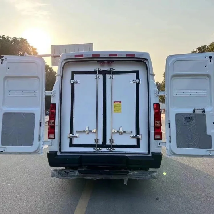 Iveco Long Axis Refrigerated Truck 8 Cubic Meters - Buy Refrigerator ...