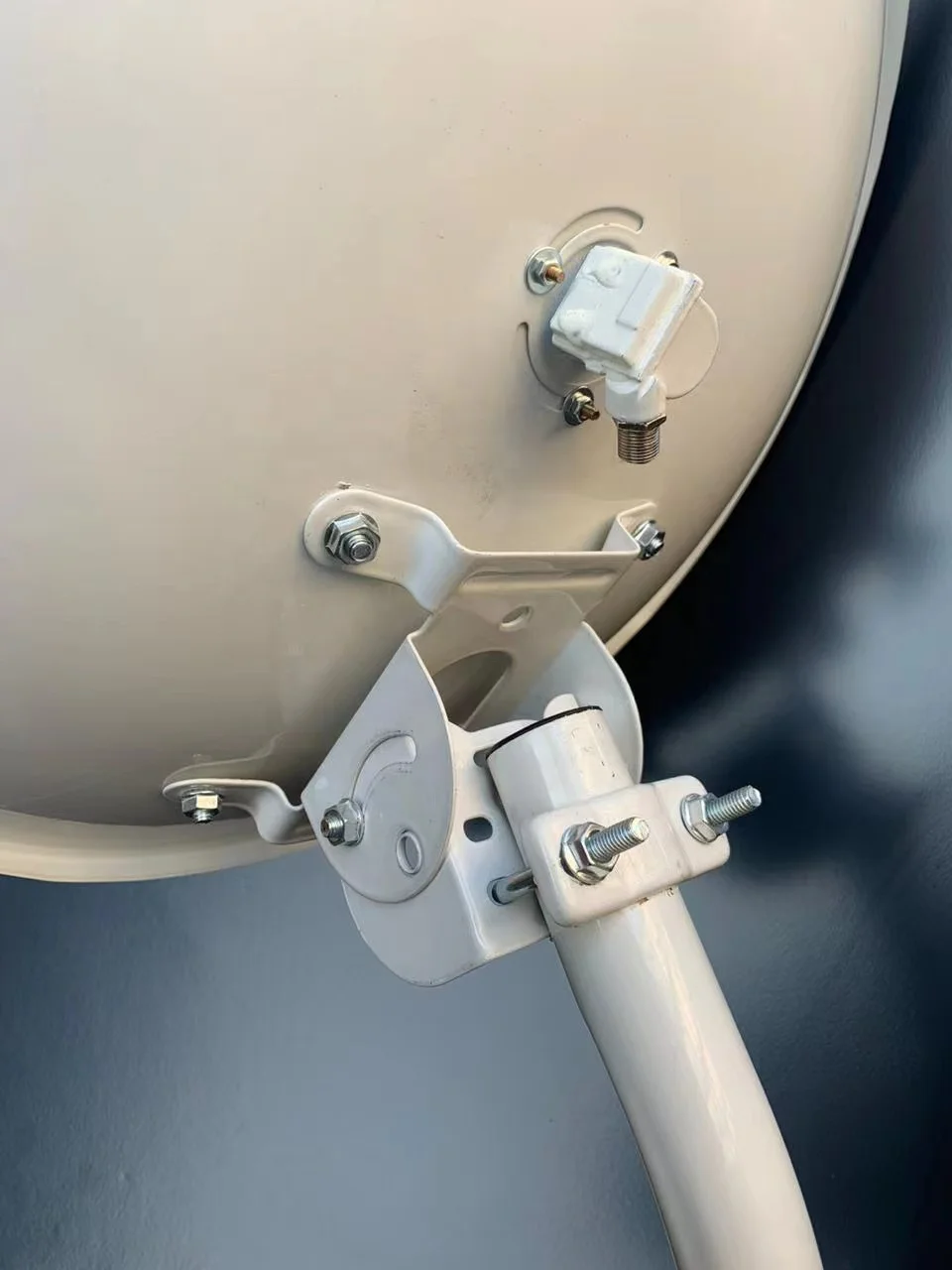45cm Round Satellite Dish Antenna with Single & Double LNB