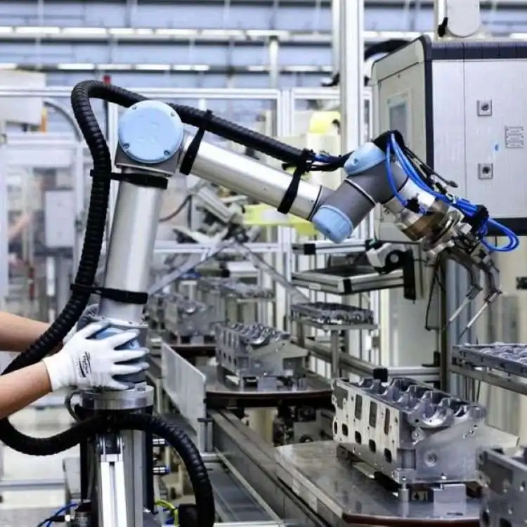 Ur10e Collaborative Robot Arm with Vacuum Gripper