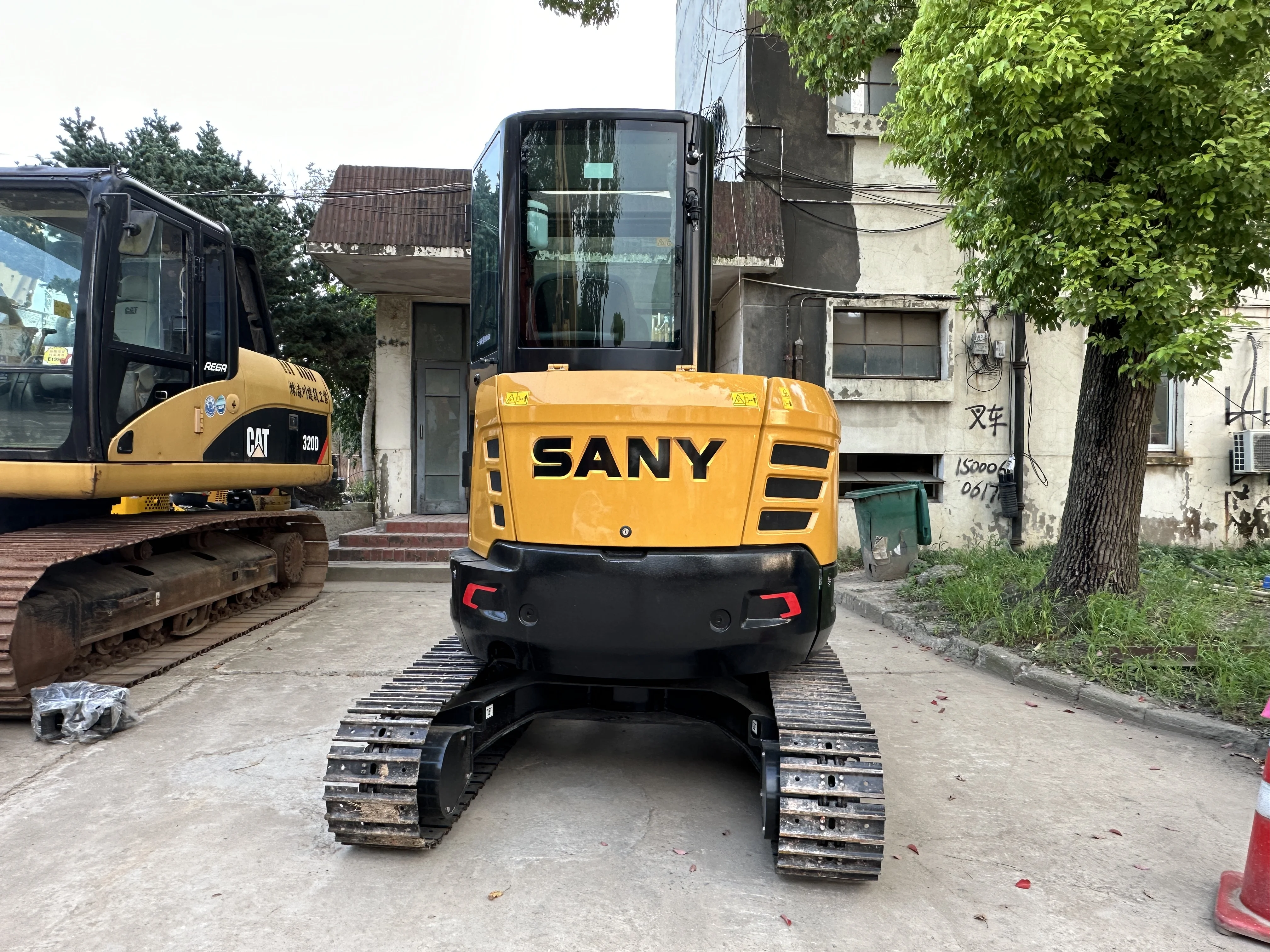 3 Ton Sany Mini Digger SY35U - Multi-Functional Excavator