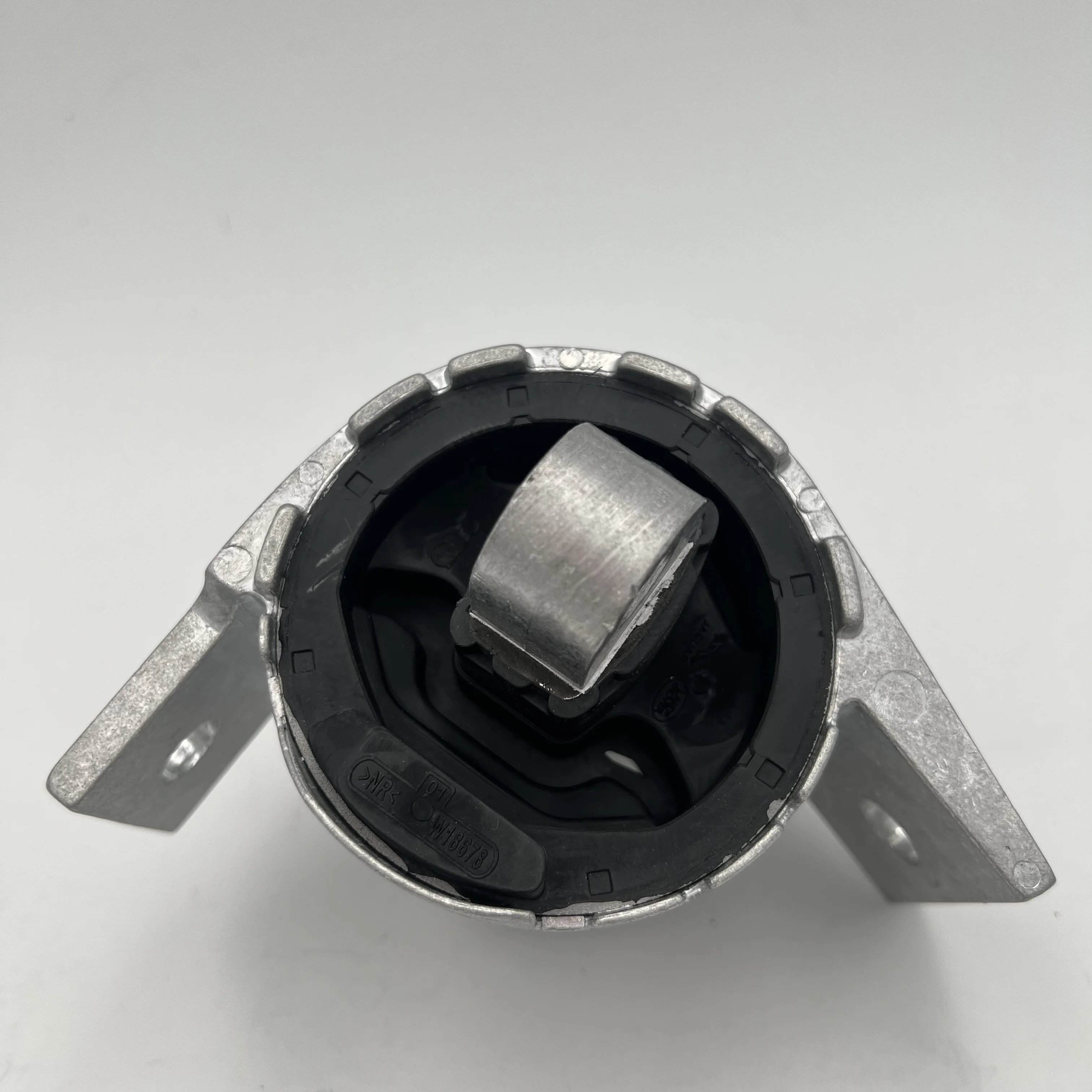 OEM Car Spare Parts Transmission Engine Mount for JAGUAR XF XJ 3.0L ...