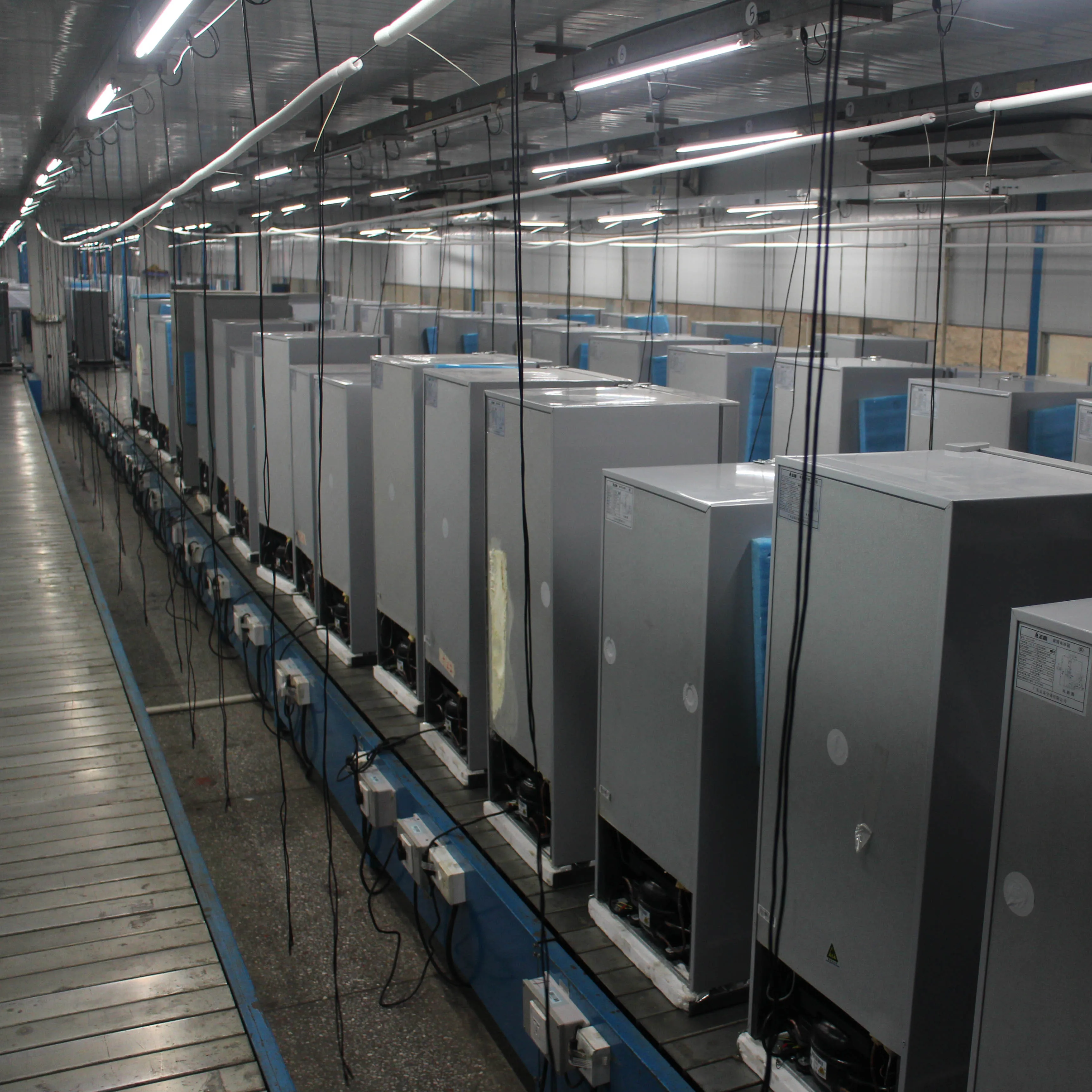 Automated Refrigerator Assembly Line - Efficient & Reliable