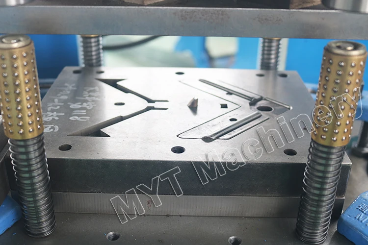 MYT Brand HVAC Duct TDF Corner Punching Machine for Sale