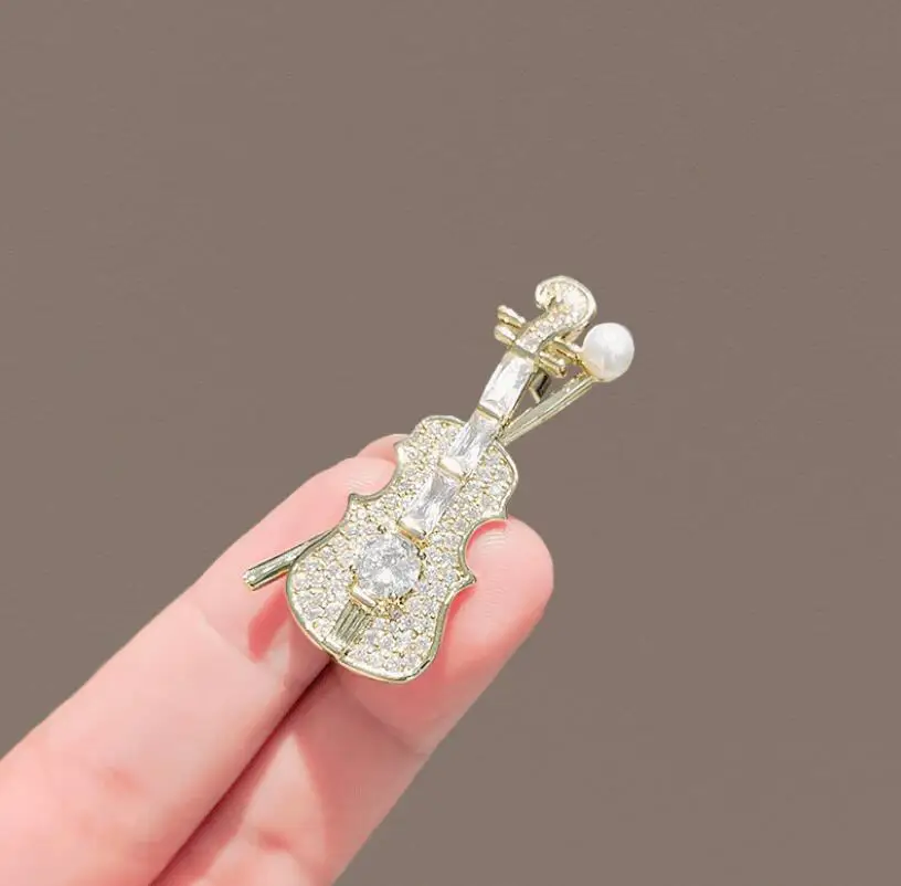 Cellow Fiddle Musician Lapel Hat Brooches Pins Cute Jewelry Dainty ...