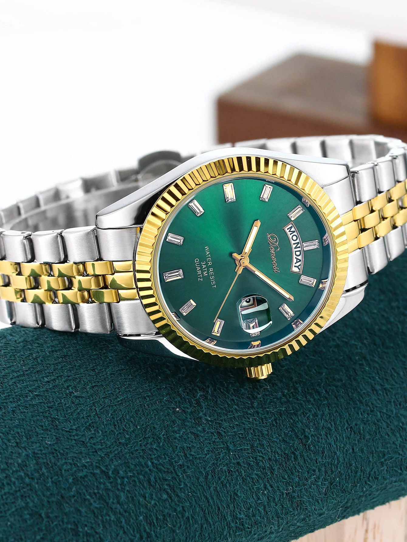 Denvosi Stainless Steel Luxury Week Date Montre Pour Homme