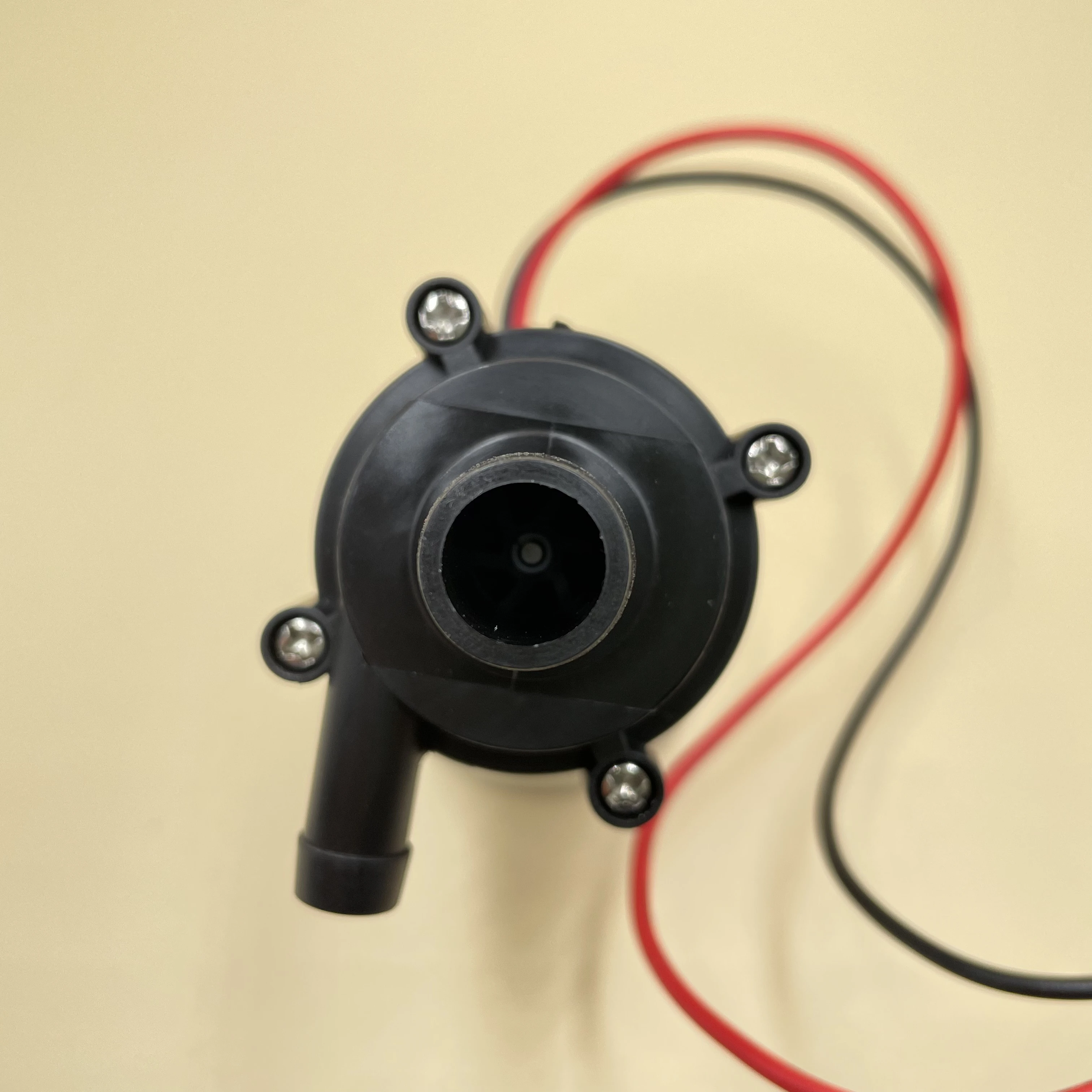 Small Submersible Brushless DC Water Pump for Showers