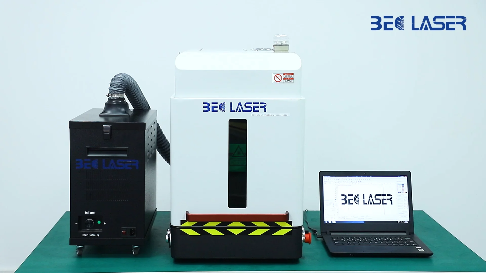 20w 30w 50w Enclosed Fiber Laser Marker For Silver And Gold Name Plate ...