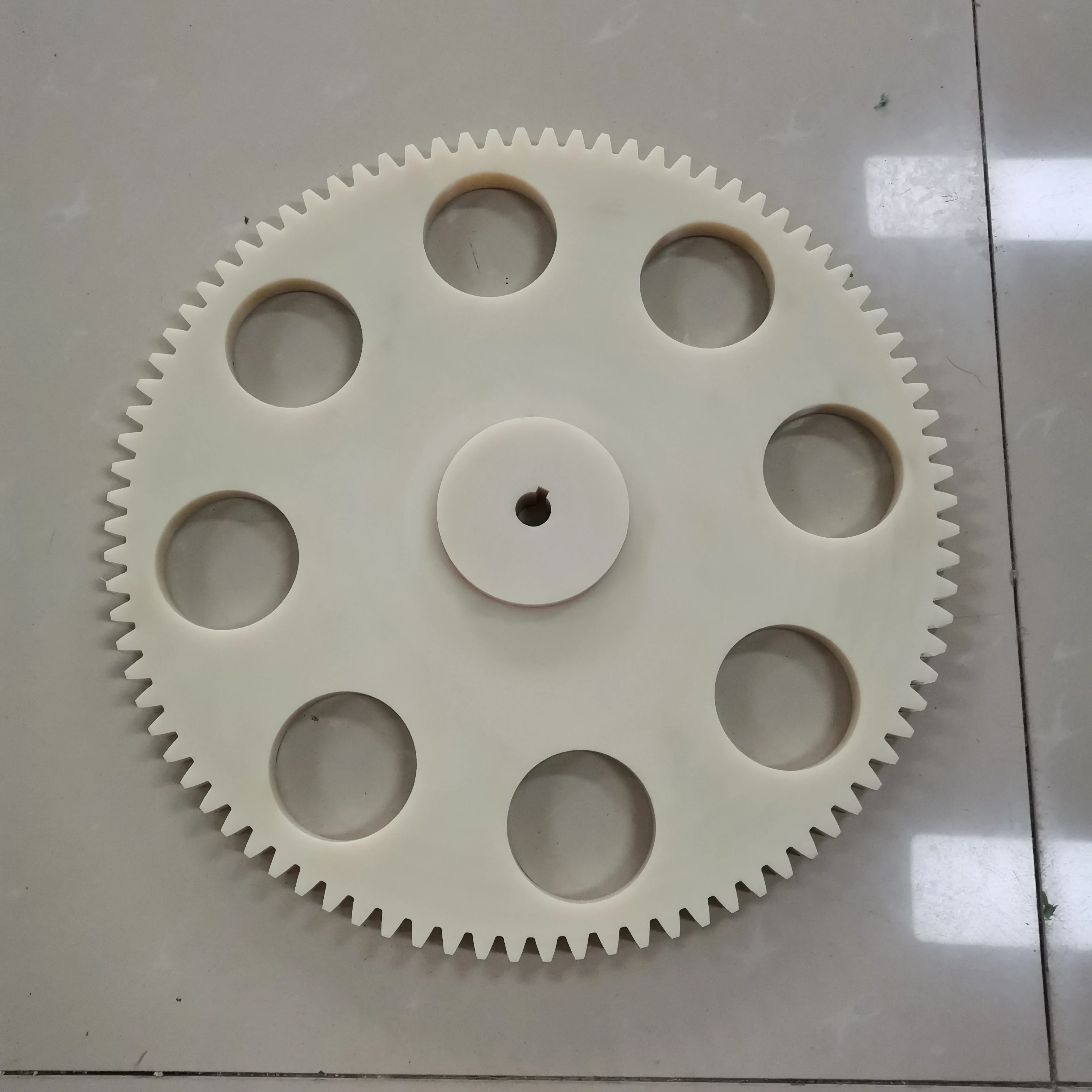Customized Nylon Gears Self-lubricating Plastic Transmission Gears ...