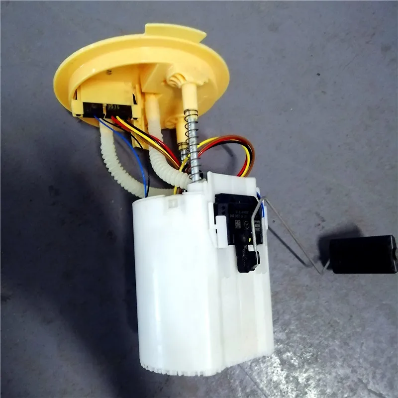 Mercedes W176 W246 W117 Fuel Pump - A2464701494/A246 470 1494