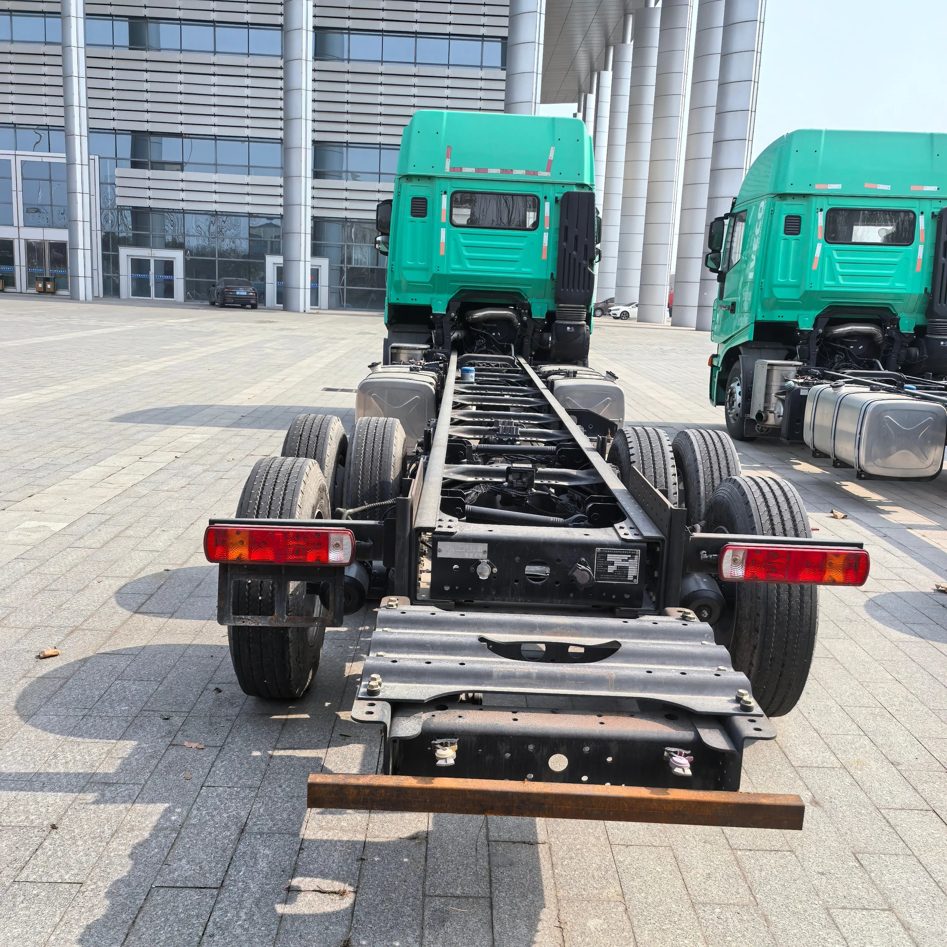 Saic Hongyan GENLVON IVEC0 Heavy Truck New 420HP Pneumatic ...