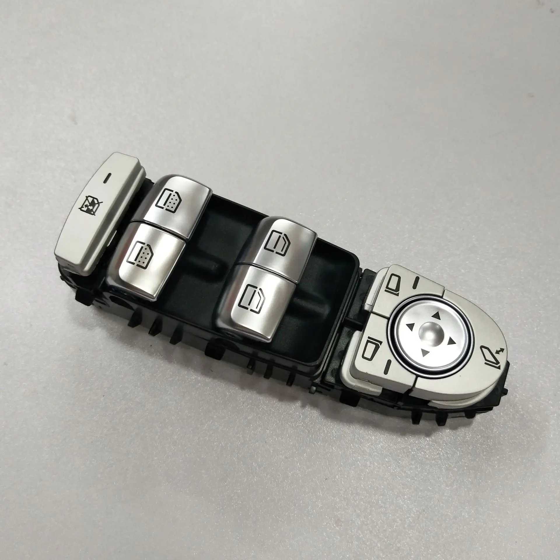 奔驰w213e300 2139054803汽车玻璃窗电动升降开关左前 - Buy 电动车窗升降开关,座椅升降器,玻璃升降器 Product ...