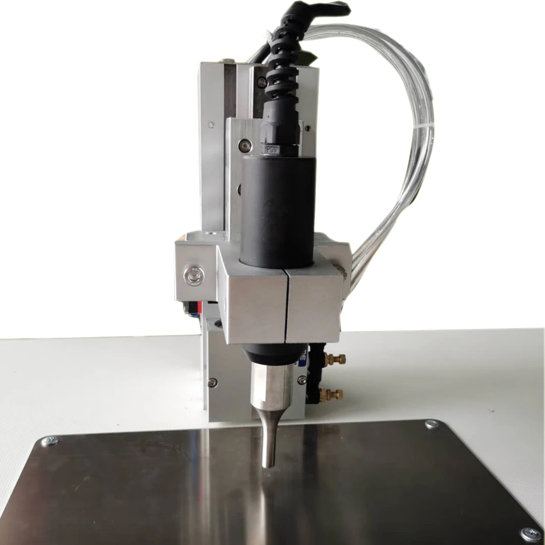 Ultrasonic Fabric Welding Machine - High Safety & Efficiency