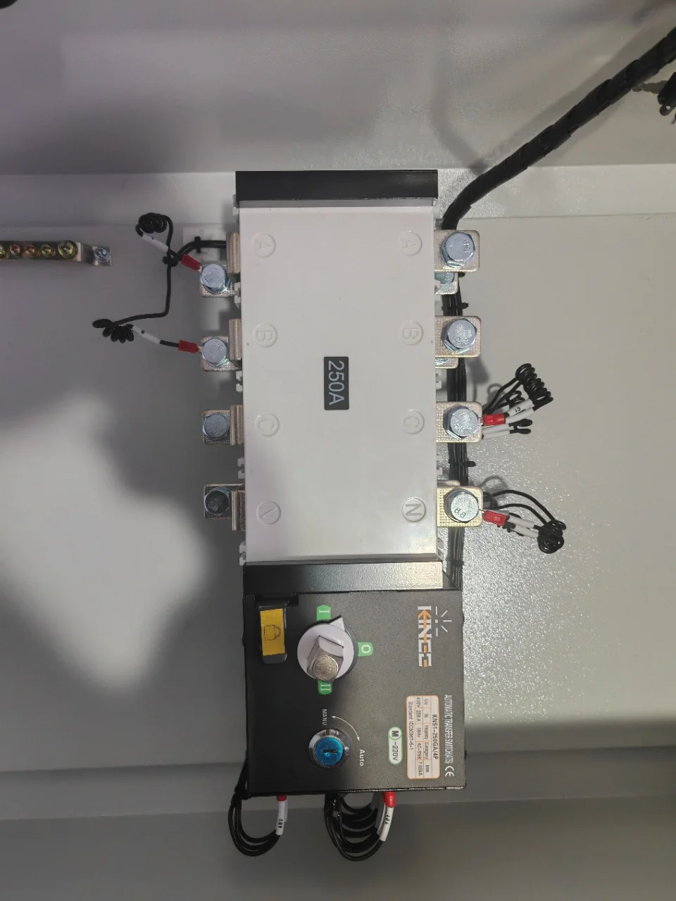 KINEE 4P 250A ATS - Efficient Power Distribution Equipment