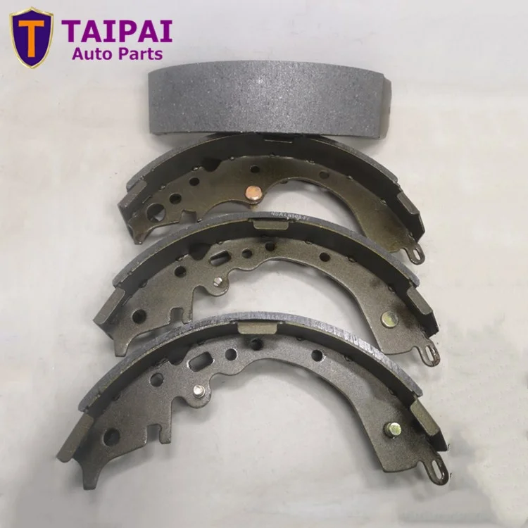 Brake Shoes for TOYOTA HIACE TACOMA 04495-26240 04495-04010