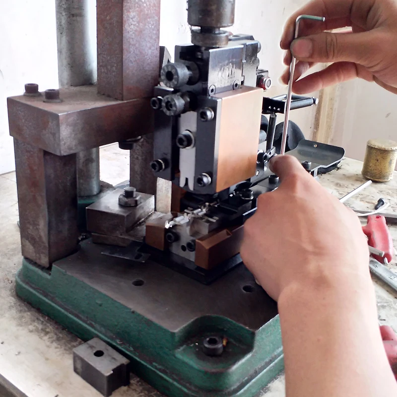 High Precision Terminal Applicator For Full Automatic Stripping ...