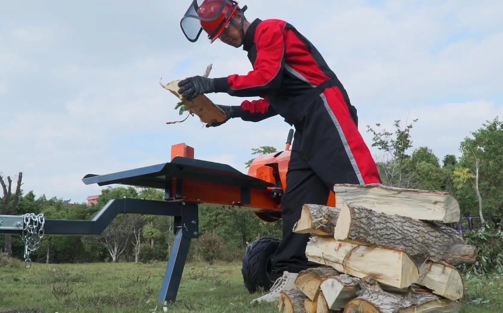 K-maxpower CE 7hp Gasoline Power Firewood Processor