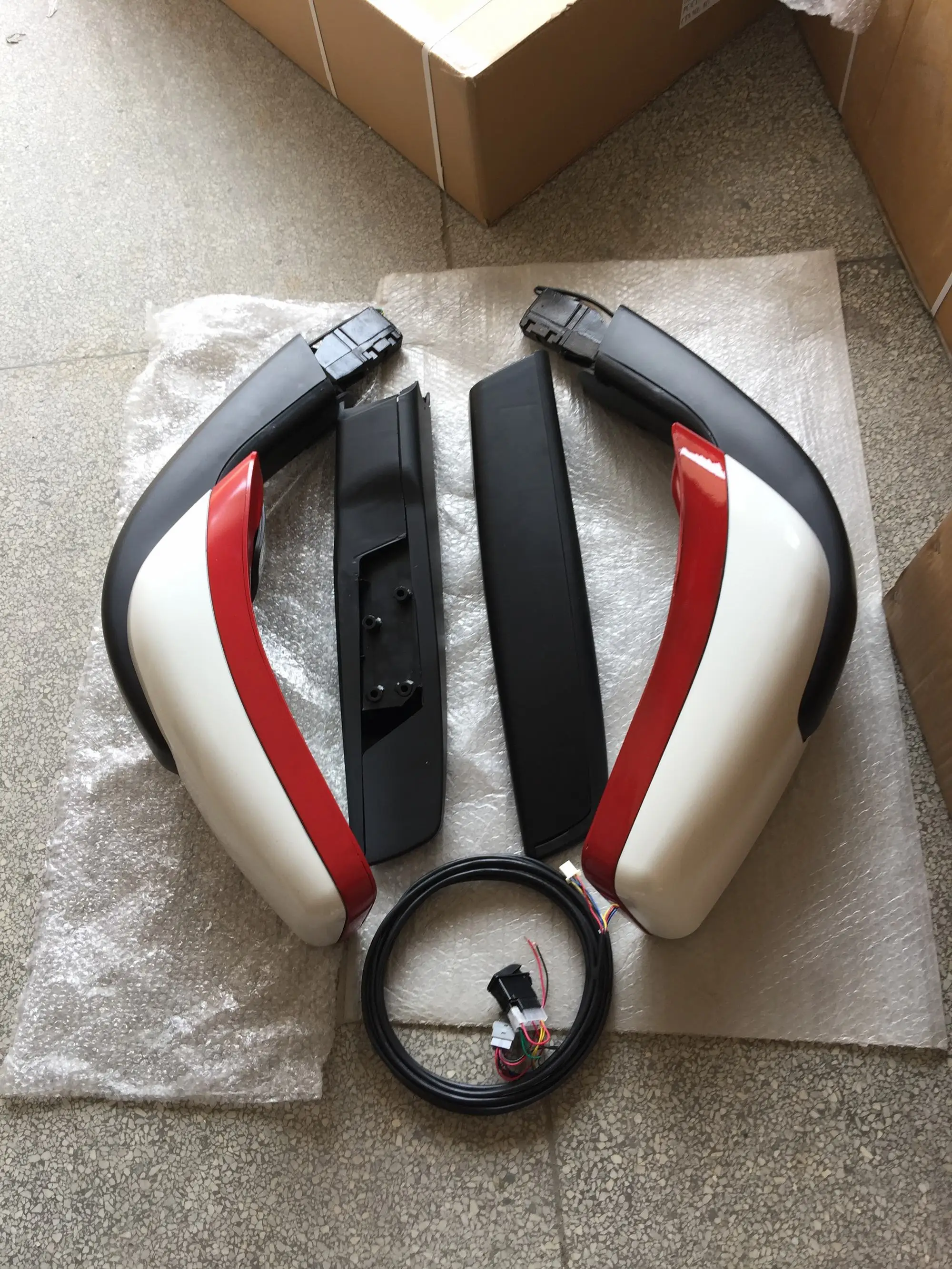 Coach Bus Side Mirror - Universal Rearview Mirror HC-B-11276