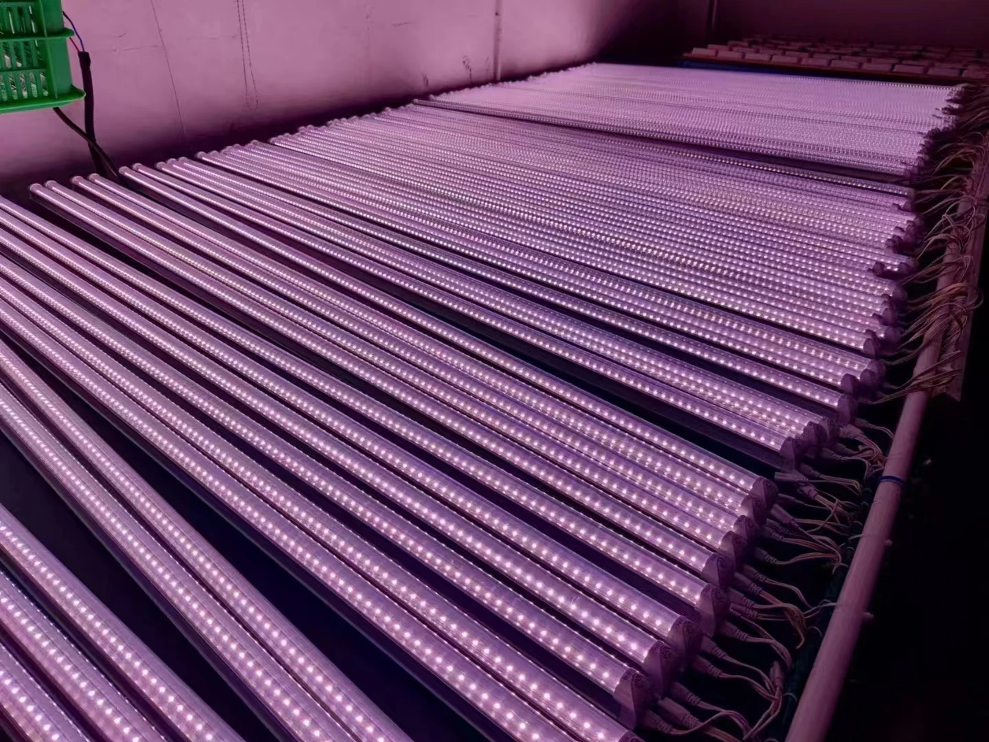 Pro-leaf T8 18w Full Spectrum Waterproof Led Grow Light for Indoor ...