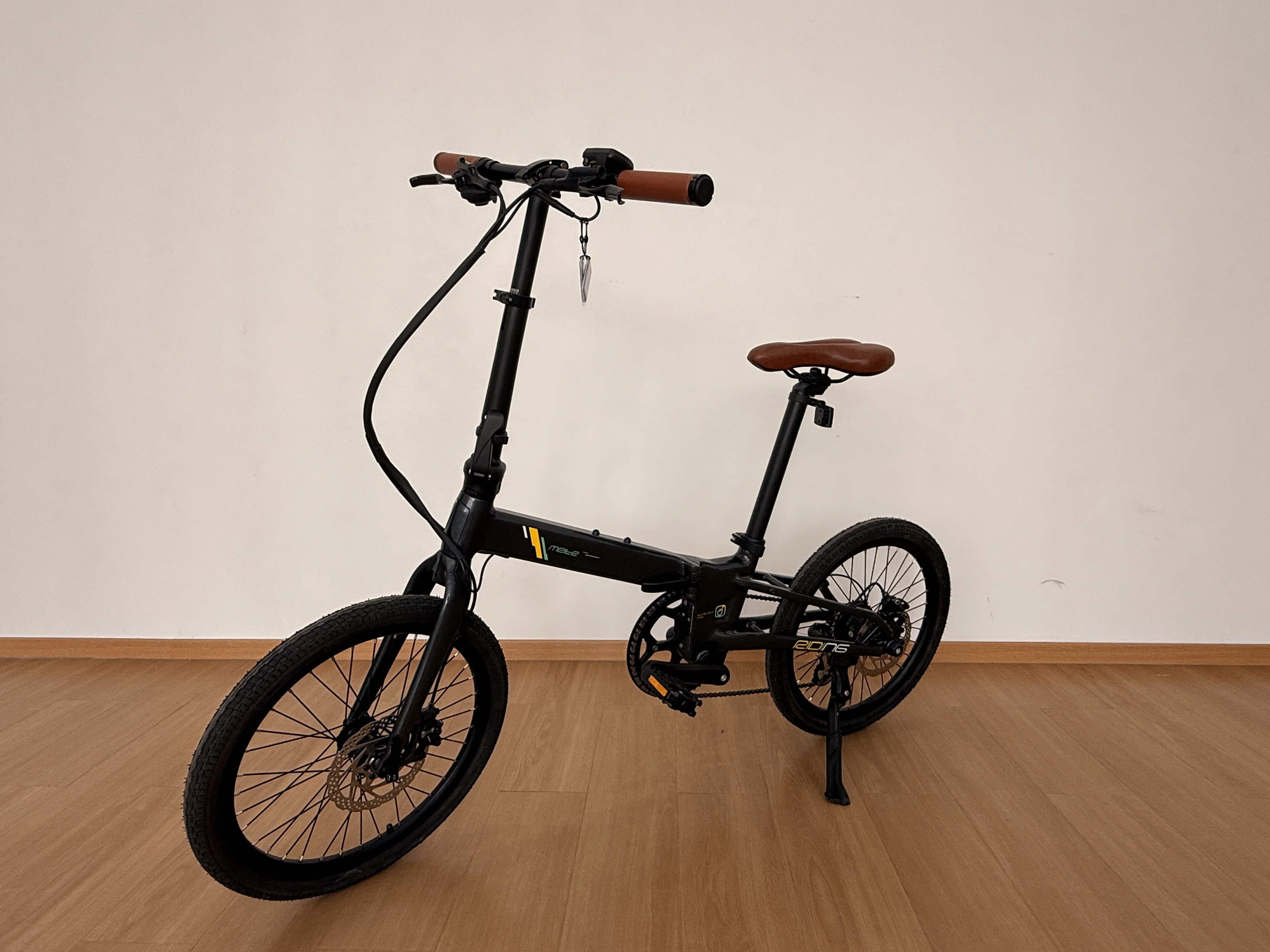 Meite S7 20-Inch Foldable Electric Bicycle 7-Speed Pedal 250W Portable LCD Instrument Panel ...