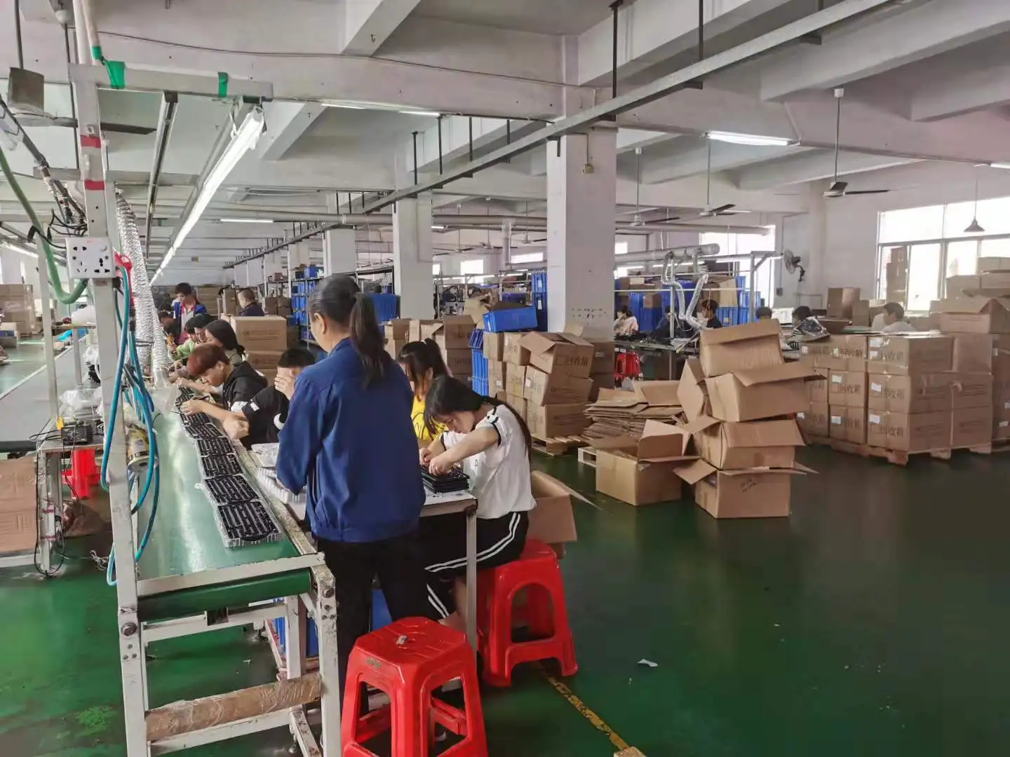 Umila Gaming Mouse - 1600 DPI, RGB Light, Ergonomic Design