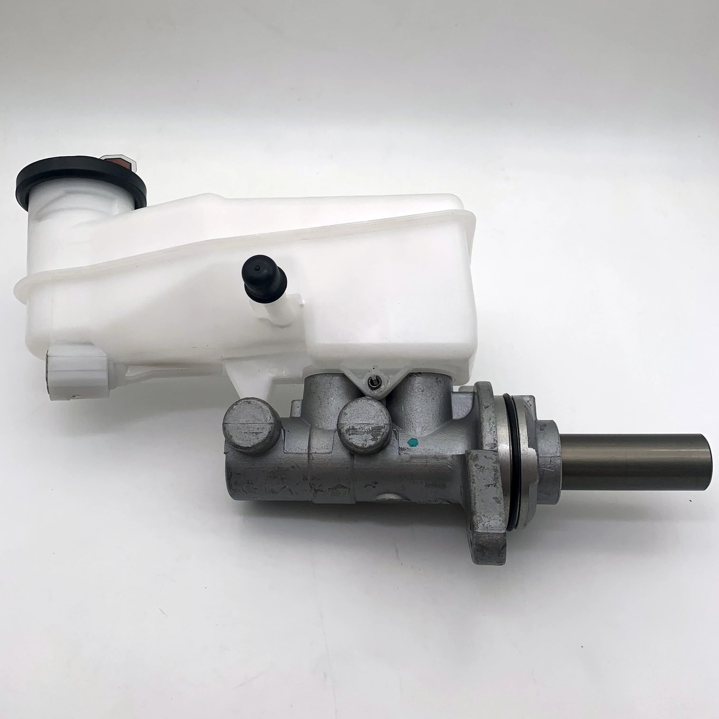 Brake Master Cylinder for HILUX GUN125 TGN136 Auto Brake System 47201-0K470