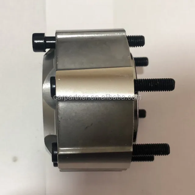Auto Parts Free Wheel Hub 40250-32G10 for Nissan Pickup