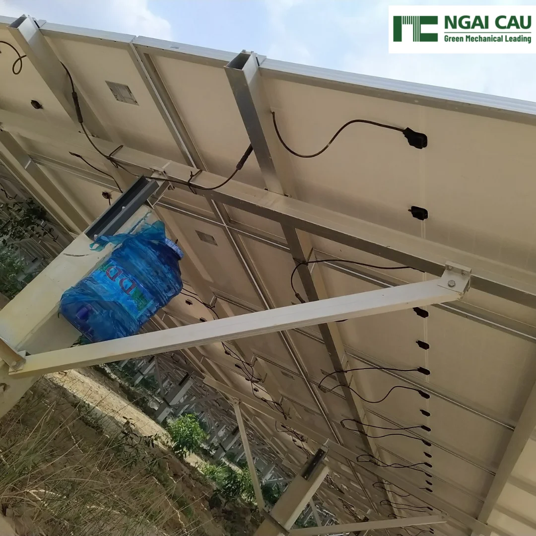 Clad Zinc Steel Flat Roof Triangular Supporting Frame Solar Panel for ...