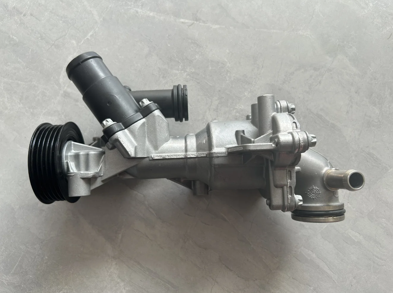 Original New Mercedes Benz CLA250 CLA35 Aluminium Water Pump ...