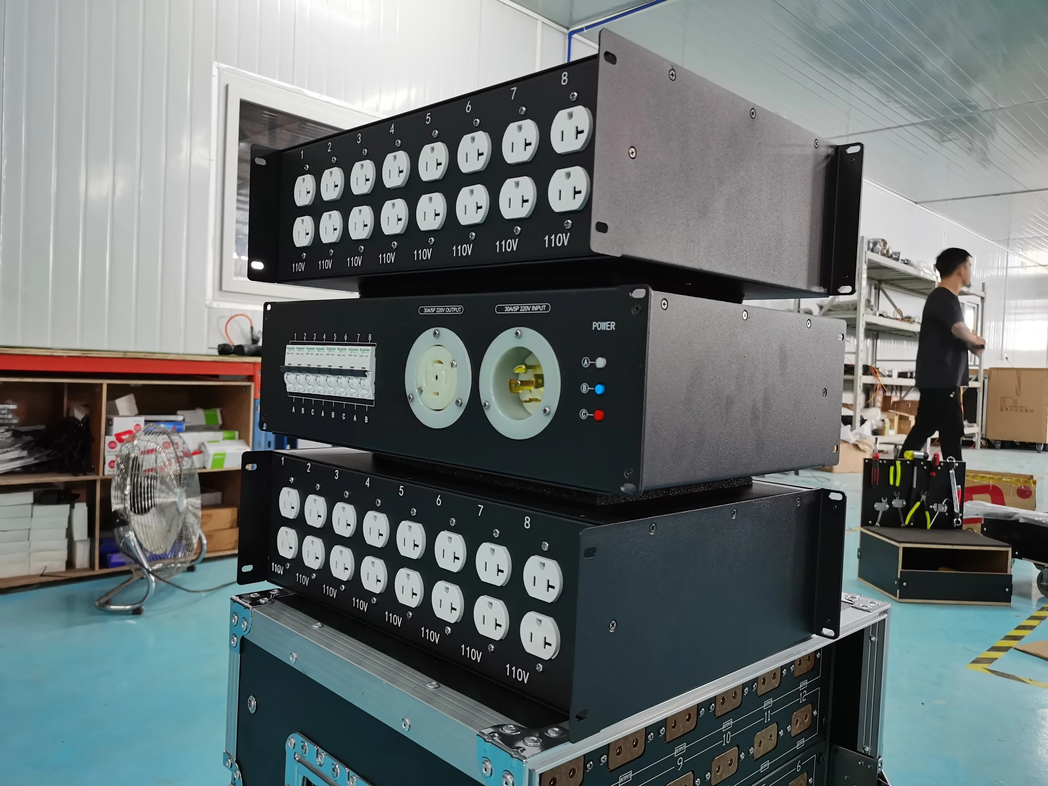 30 Amp Power Distribution Box - Efficient Electrical Solutions