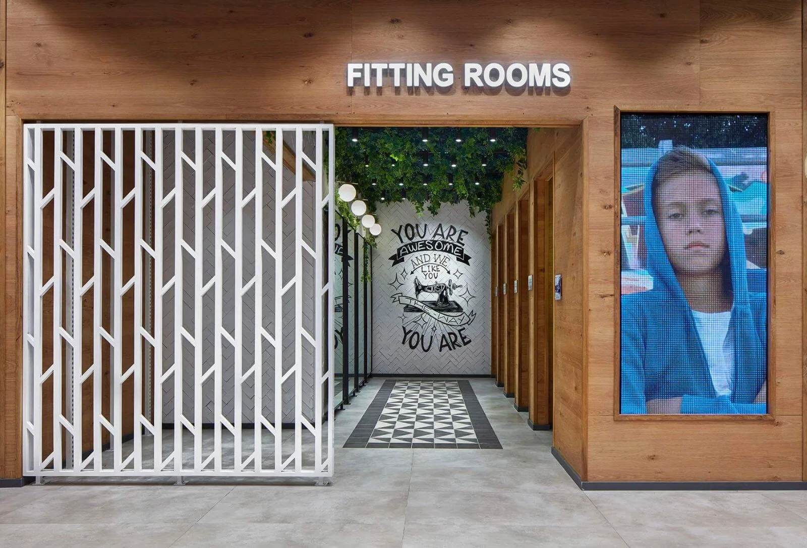 Wholesale Clothes Shop Counter Table Design for Garment Shop Interior ...