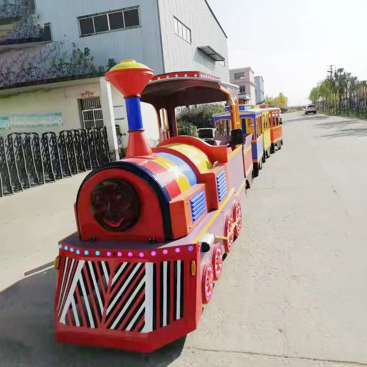 Hot Selling Small Frp Amusement Park Rides Electric Trackless Train For ...