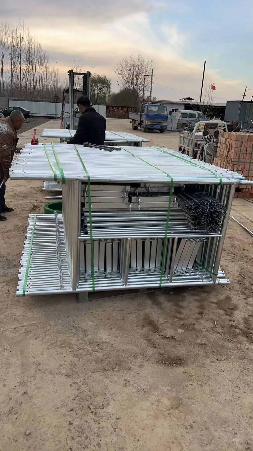Adjustable Steel Support Scaffolding Jack Galvanized Steel Pillar with ...