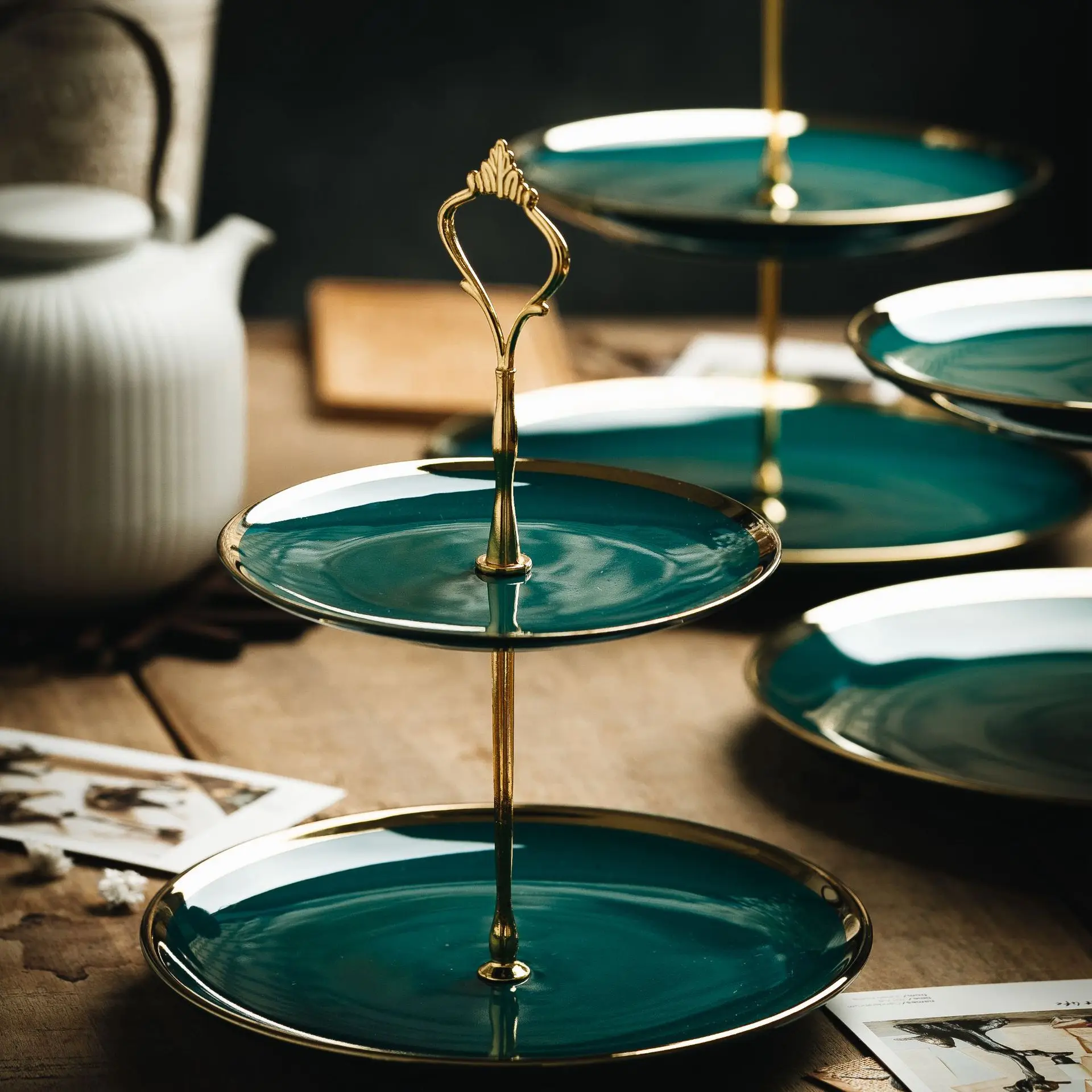 Luxury 3- Tier Ceramic Green Cake Stand Emerald Cupcakes Stand With ...