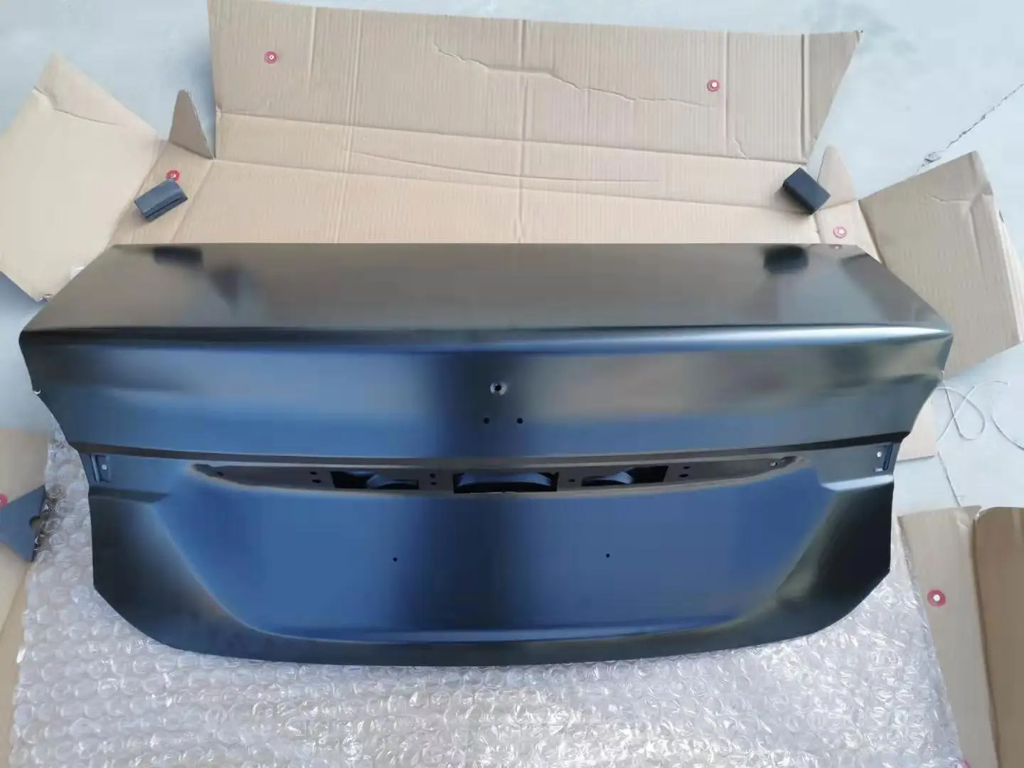 Black Trunk Lid Auto Body Replacement Parts Oem#901006652r For Rn ...