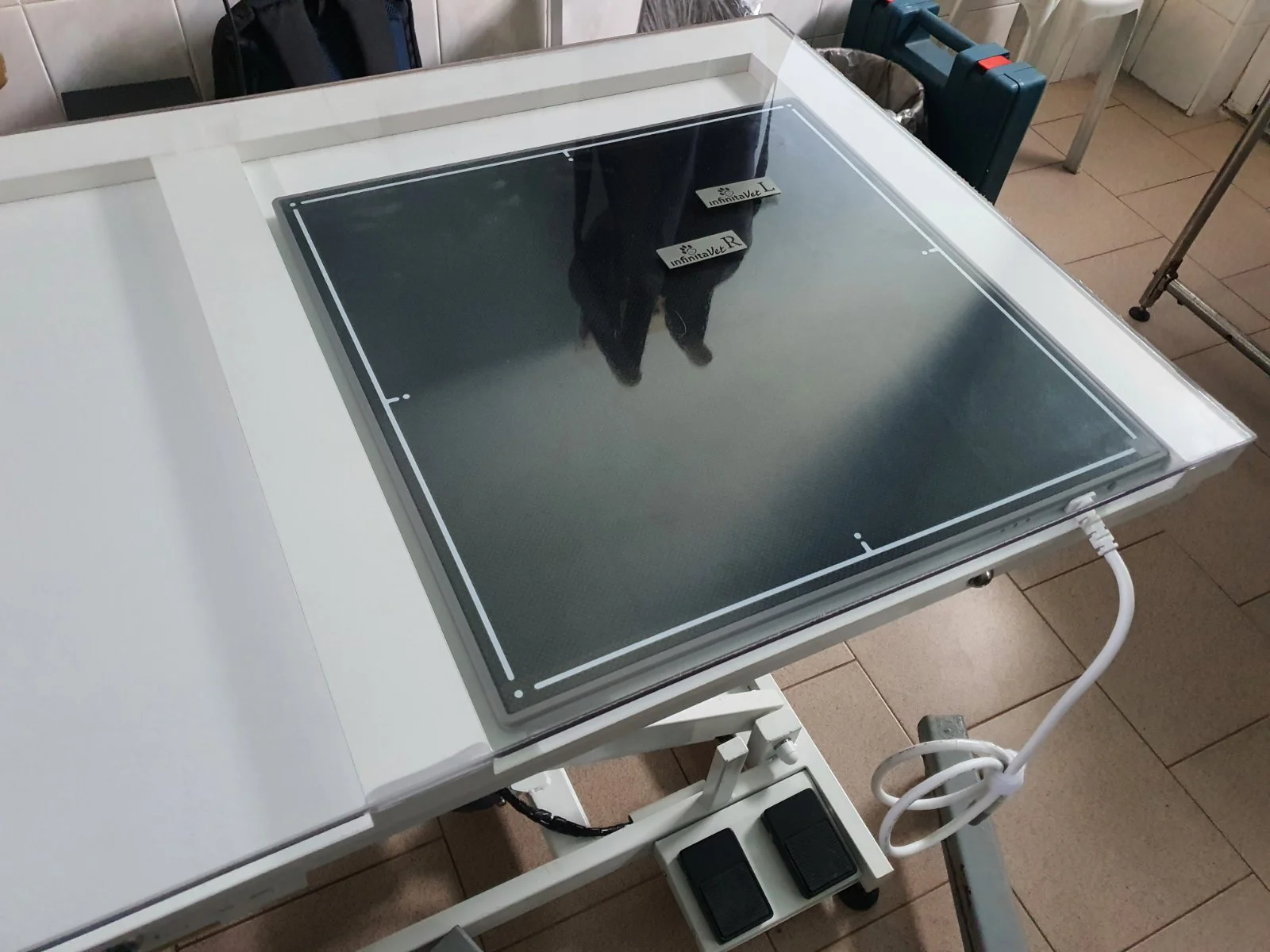 Animal Dx Fluoroscopy Operation Table - Versatile and Durable