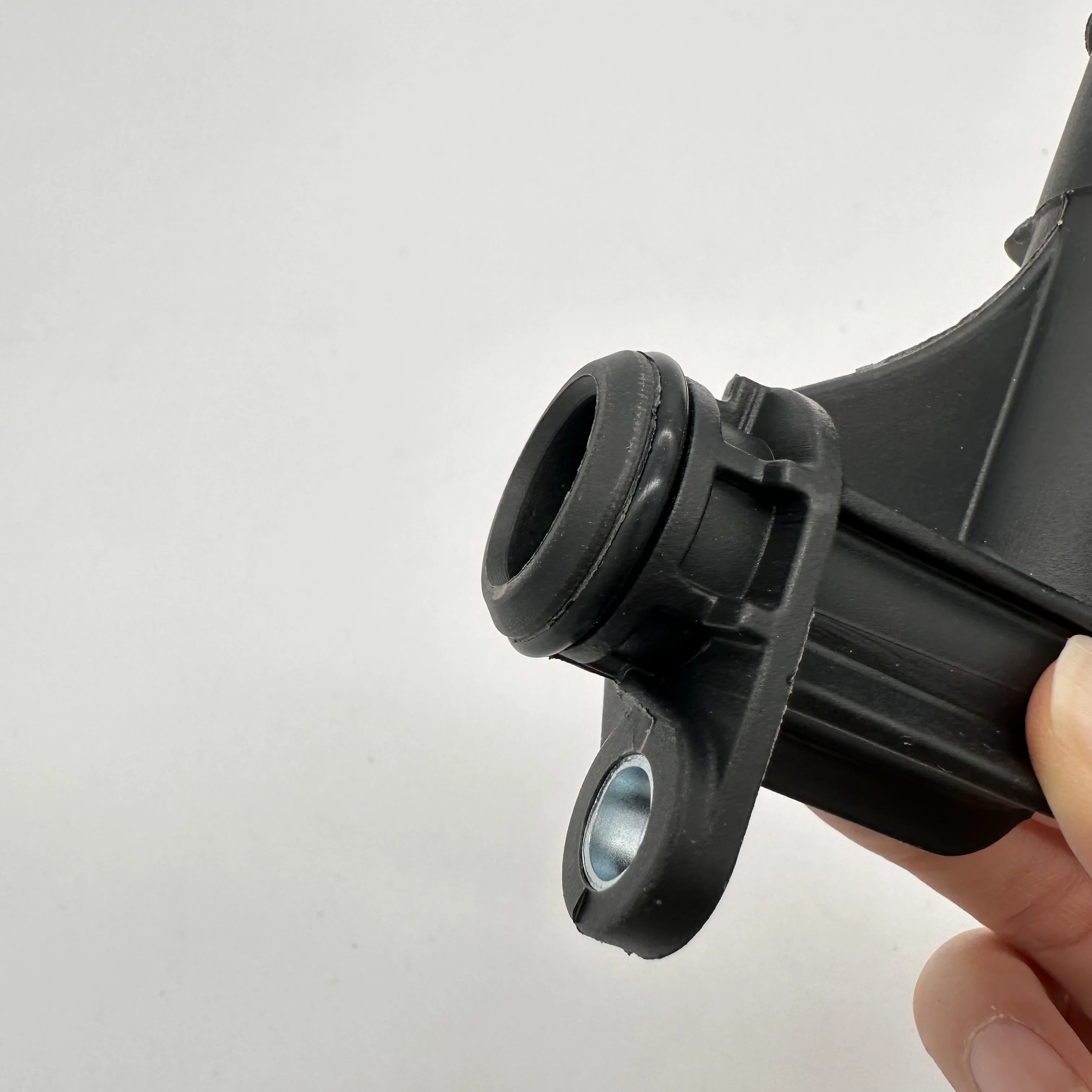 Jaguar F-PACE Engine Water Outlet - LR092130 JDE38625