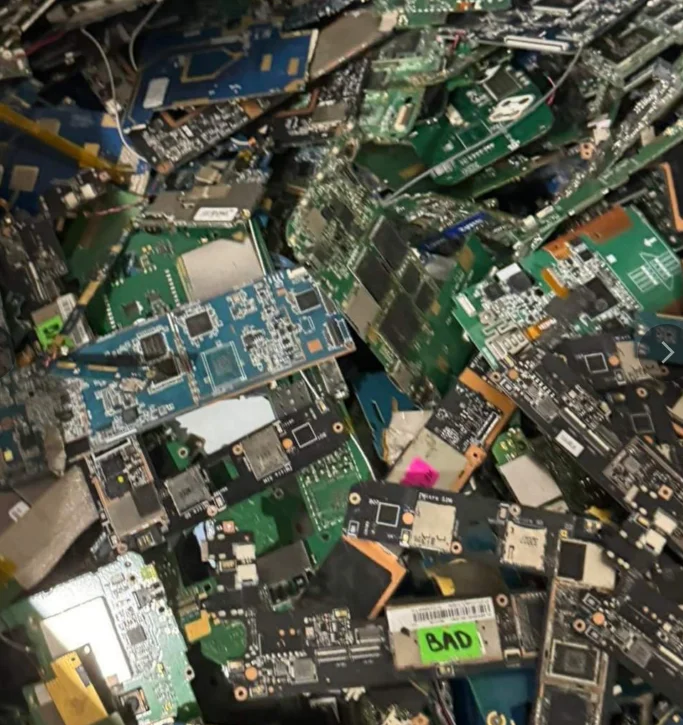 Used DDR Damaged Non-Working RAM Scrap REG ECC Function Available