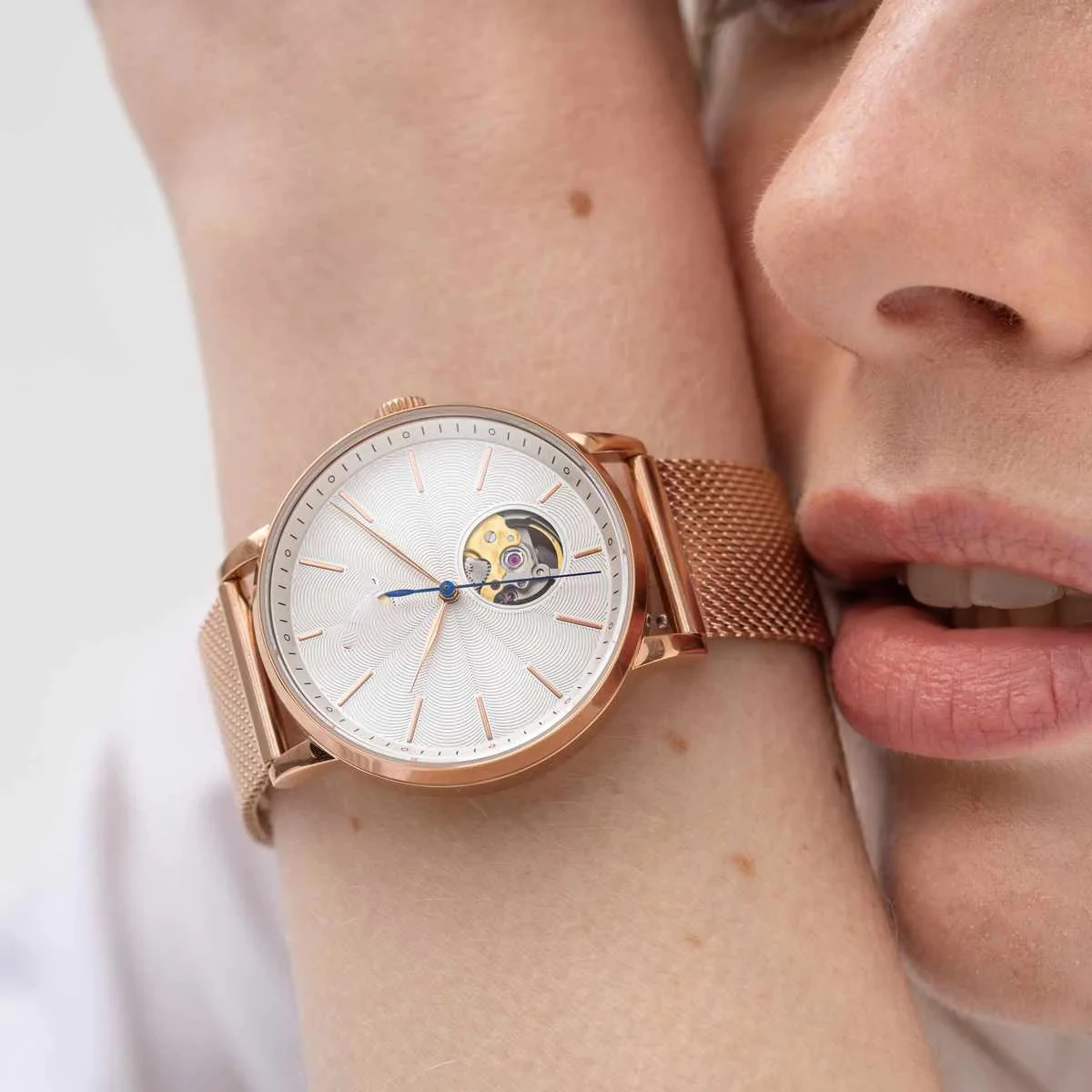 36MM Women's Automatic Open Heart-Peacock Watch