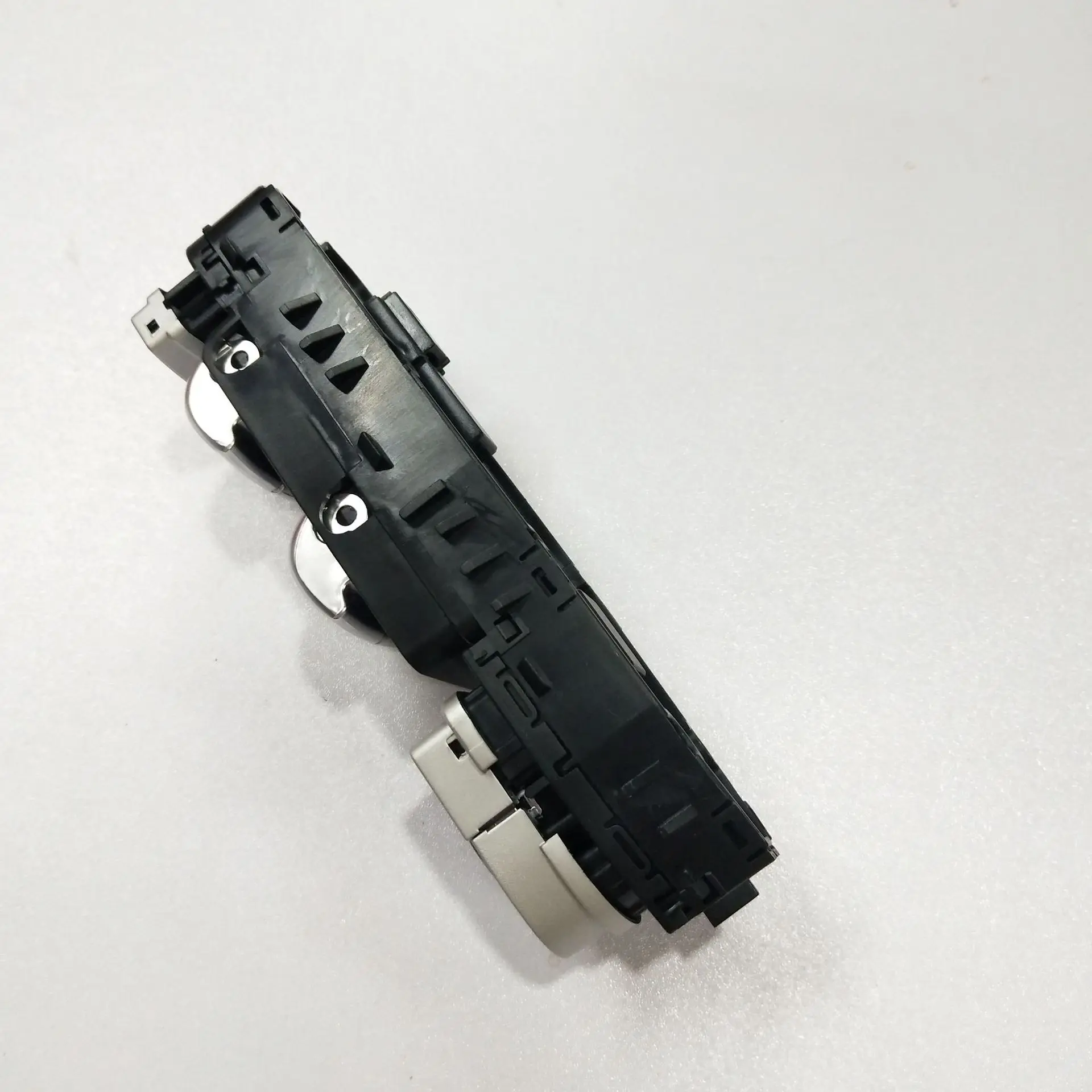 奔驰w213e300 2139054803汽车玻璃窗电动升降开关左前 - Buy 电动车窗升降开关,座椅升降器,玻璃升降器 Product ...