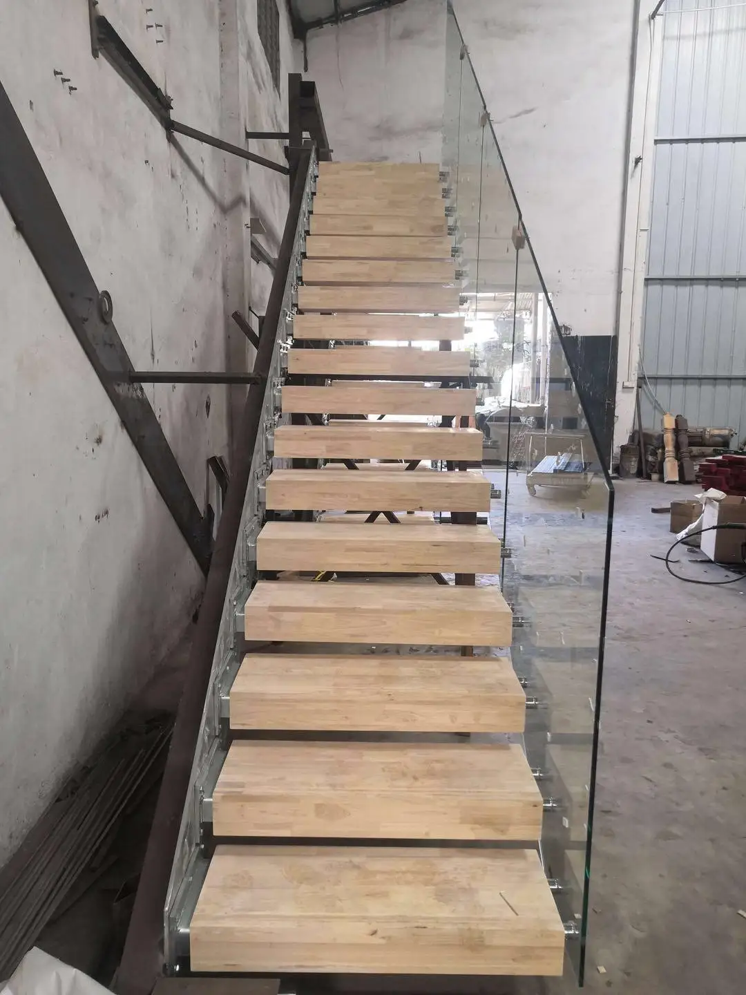 Modern Stringer Hidden Floating Stairs - Customizable Design