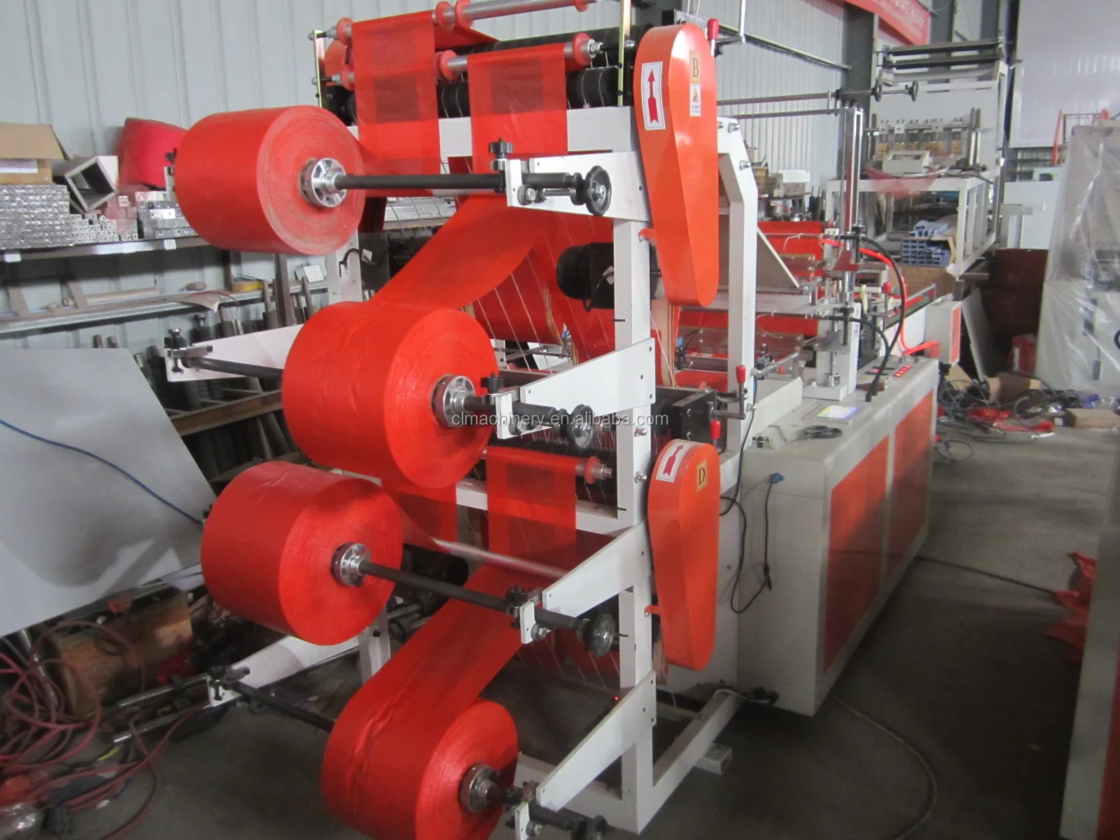 High-capacity Plastic Bag Cutting Machine with Auto Conveyor