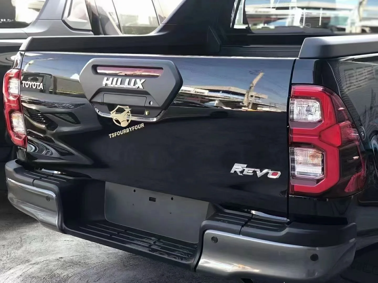 New Tail Lamp for Toyota Hilux REVO & Rocco 12V Red & Yellow Clear Lens ...