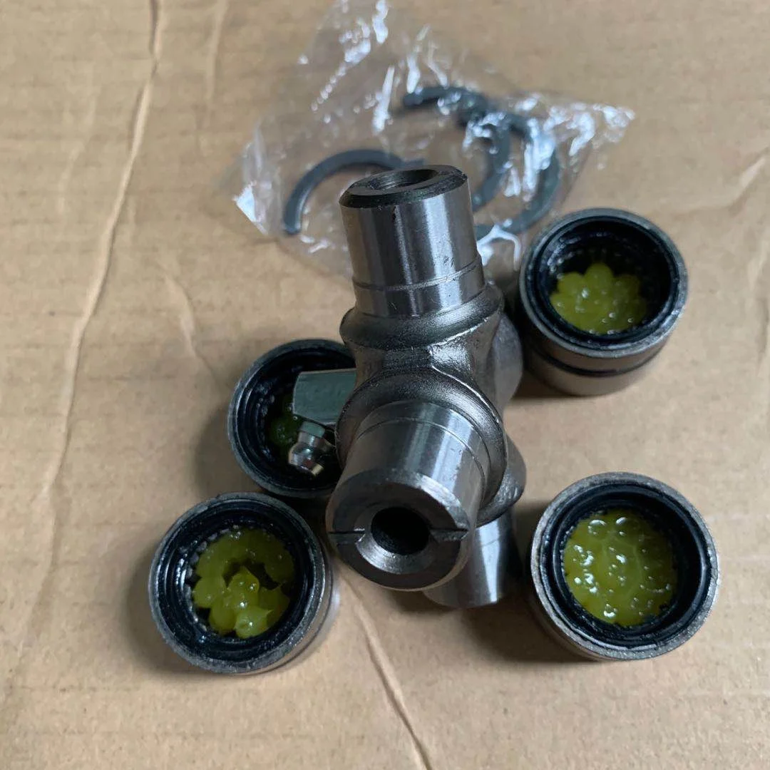Toyota Land Cruiser & HIACE Universal Joint - OEM 04371-60070