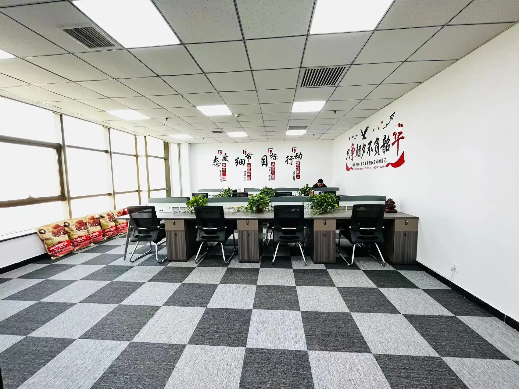 Automotive Grade Vehicle Cas 57-13-6 Liquid Urea 46% For Cleaning And ...