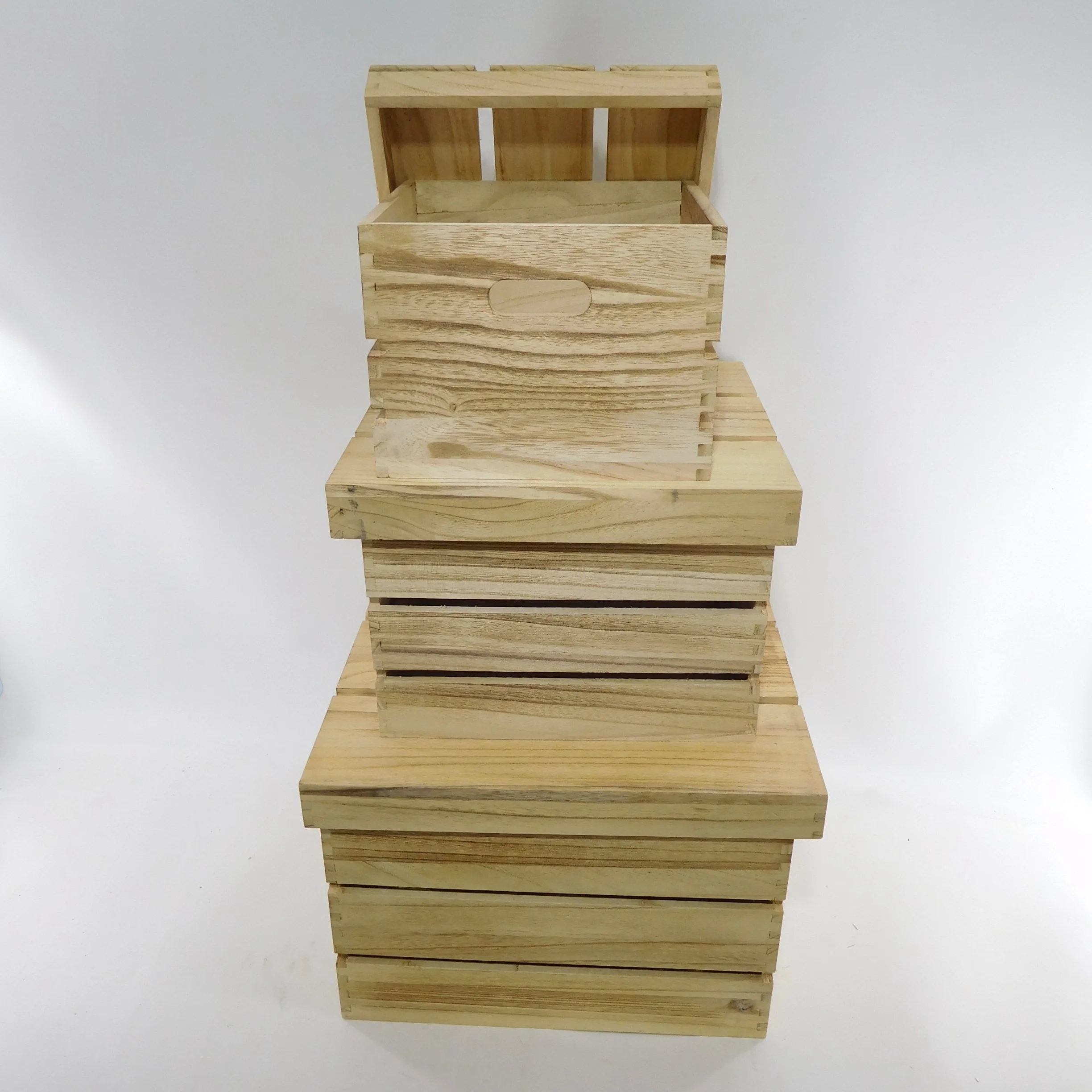 Decorative Wood Crate Box with Hand Holes and Lid Plain Wooden Bins ...