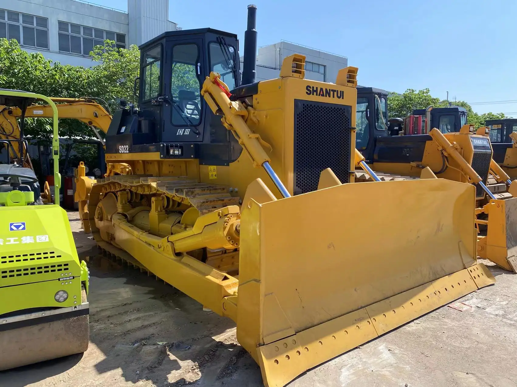 Sd22 Bulldozer Sd32 Crawler Bulldozers Shantui Same Style Bulldozer Low Price In Perfect ...