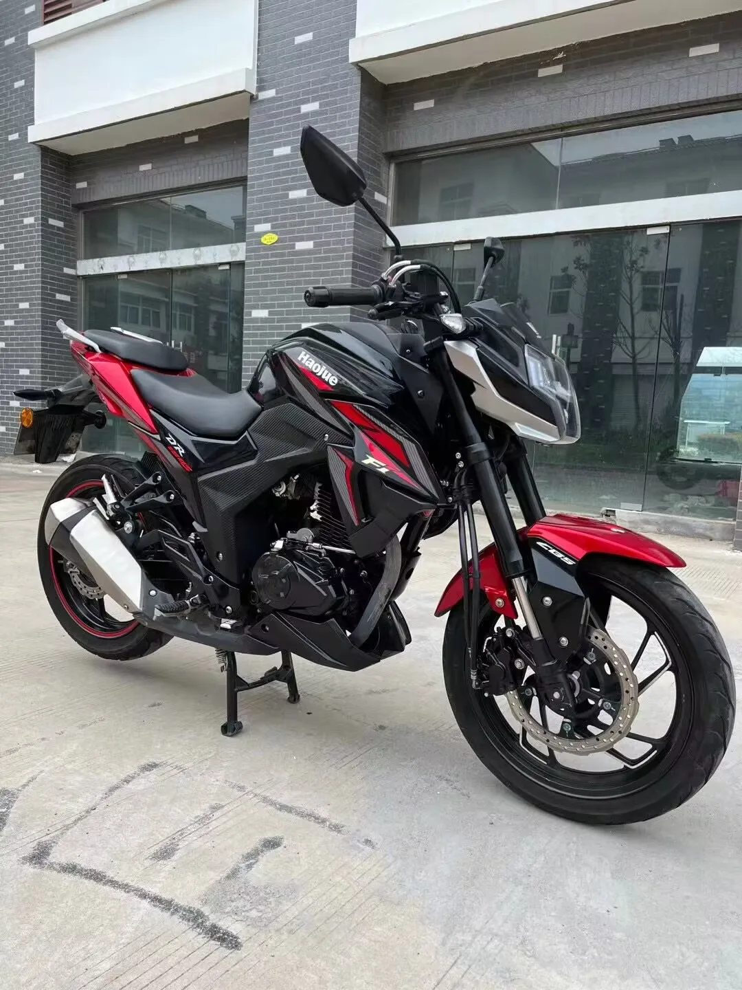 Haojue DR150S & DR300CC Men's Sportbikes - National Four EFI