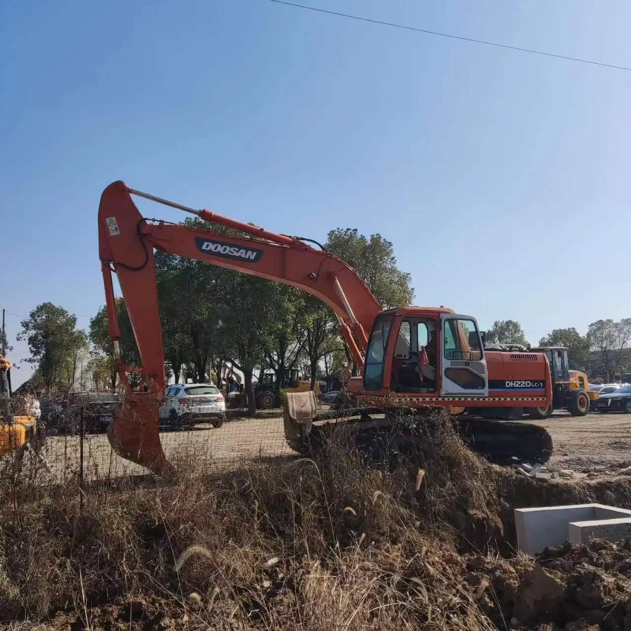 22ton Doosan Excavator Dh220lc-7 Original Korea Used Digger Excavator ...