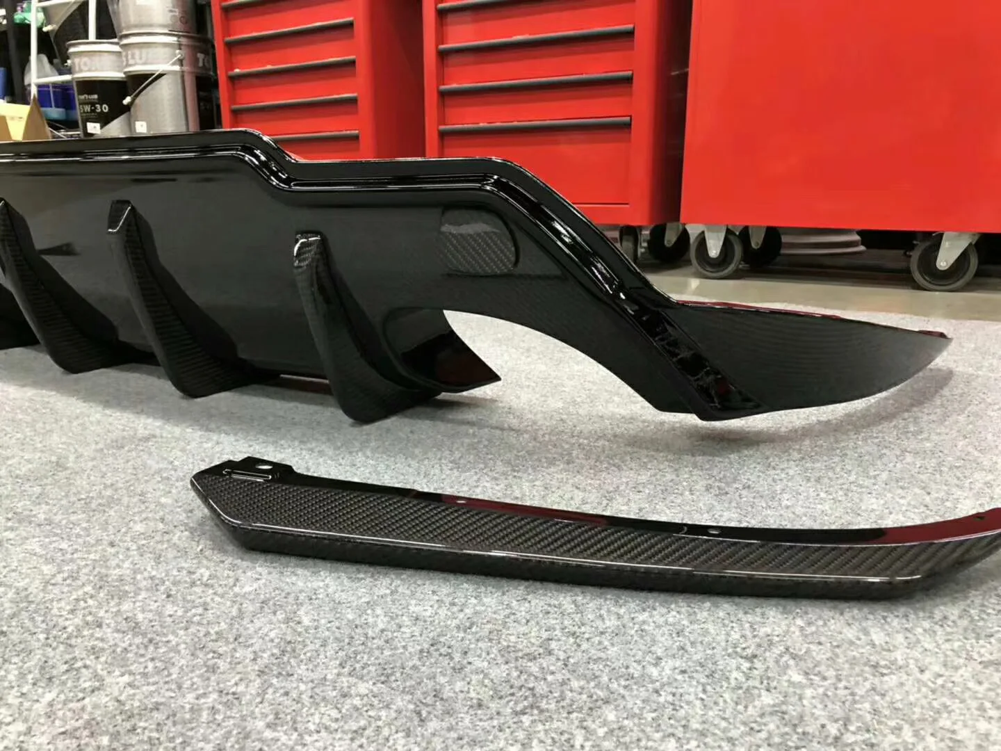 Carbon Fiber Front Fenders for Ferrari F12 Berlinetta| Alibaba.com